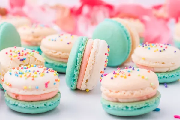 Birthday Cake Macarons - filled with birthday cake buttercream!