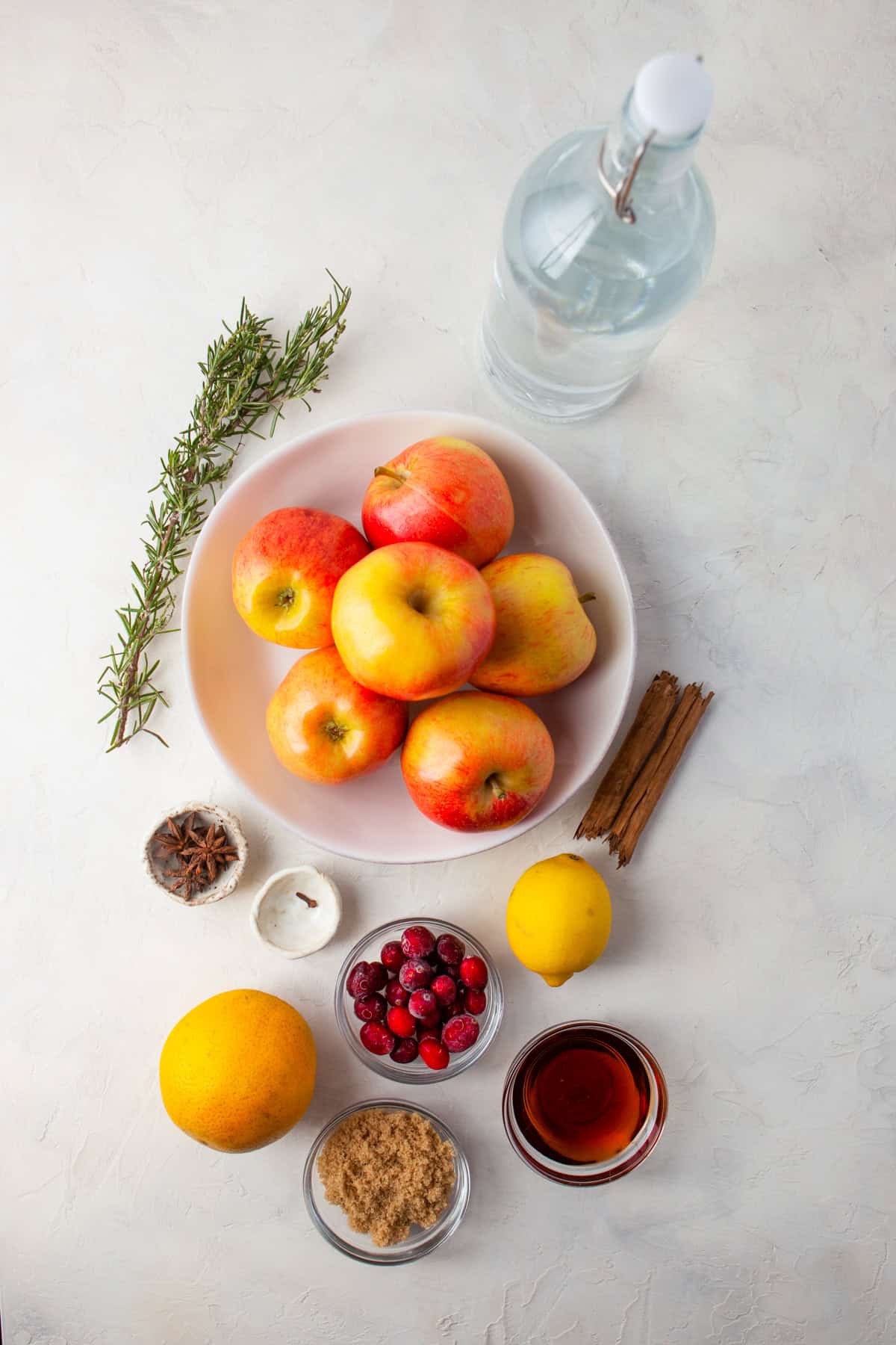Instant Pot Apple Cider - Nutmeg Nanny