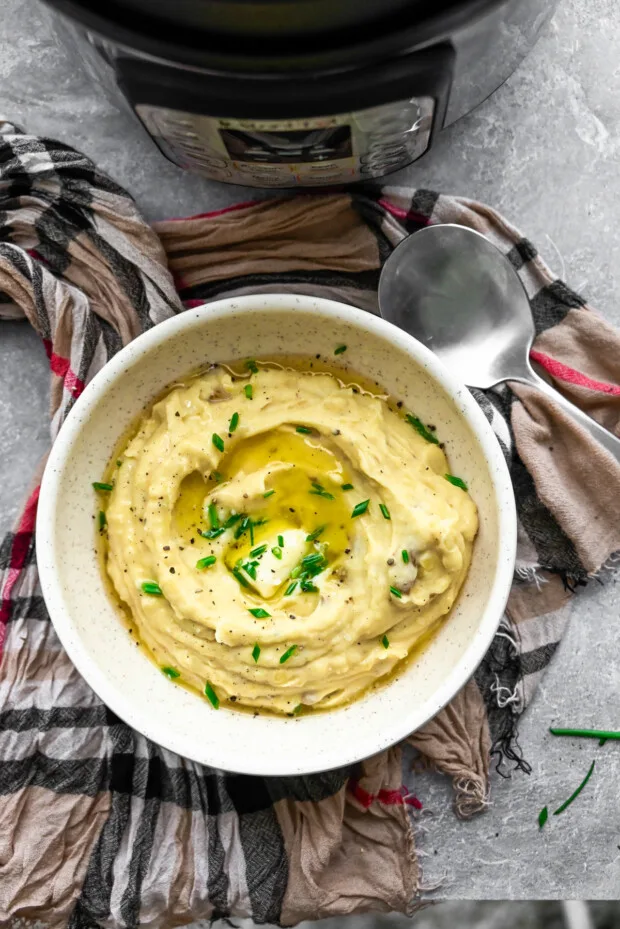 Instant Pot Mashed Potatoes - Nutmeg Nanny