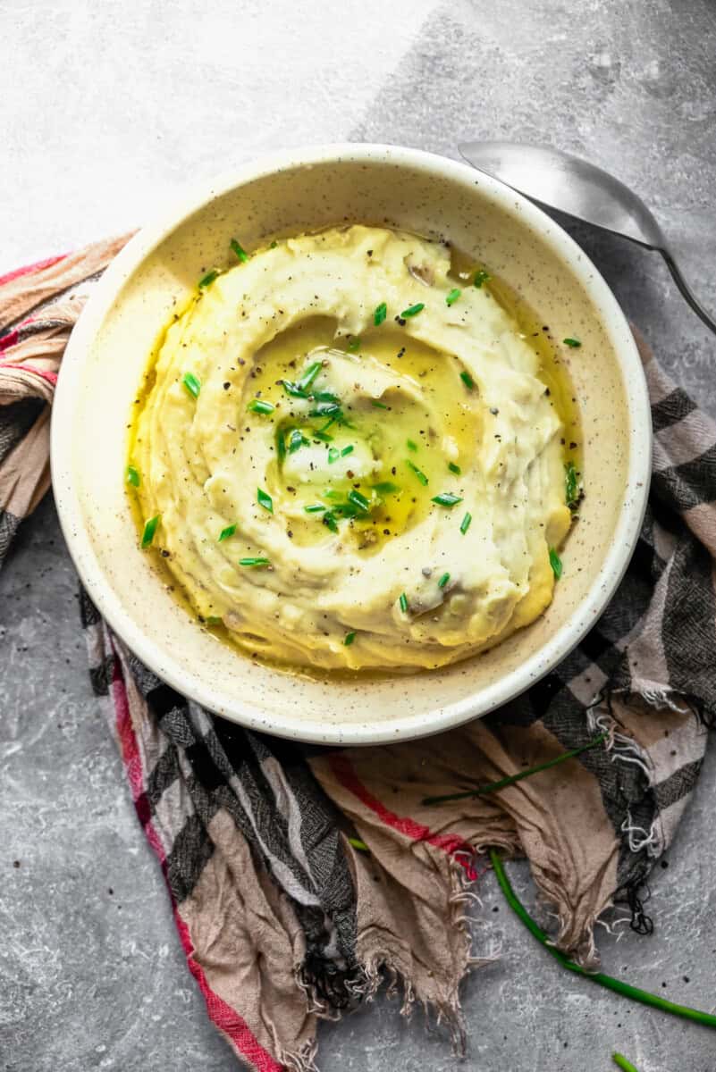 Instant Pot Mashed Potatoes - Nutmeg Nanny