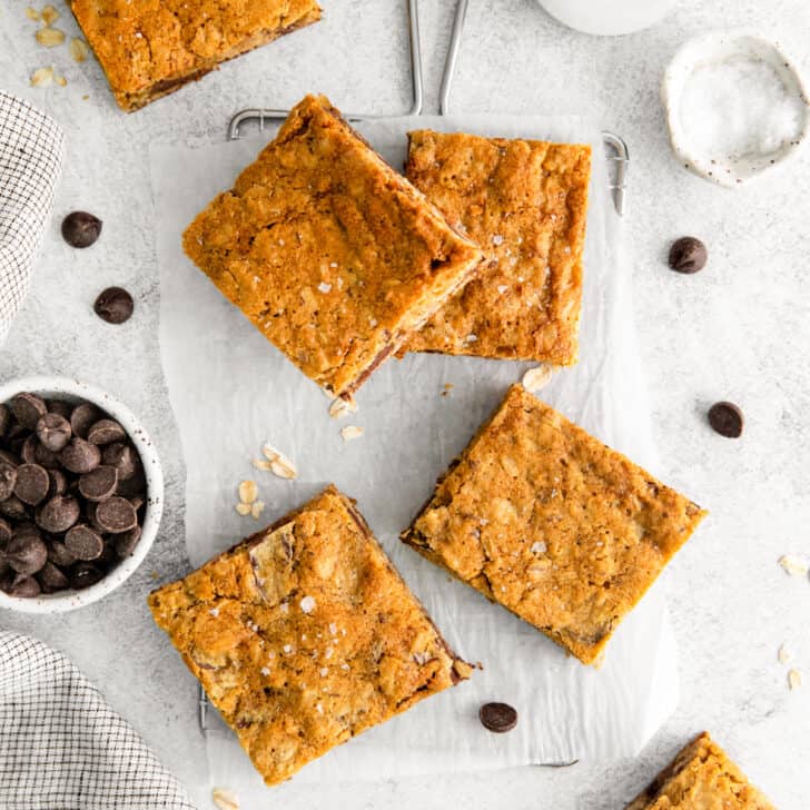 Chocolate Chunk Oatmeal Cookie Bars - Nutmeg Nanny